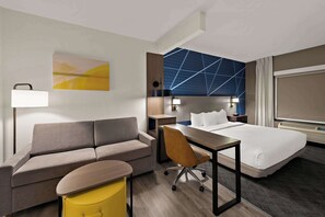 Roupas de cama premium, camas com colchões pillow-top, escrivaninha