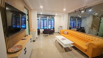 Lounge no saguão
