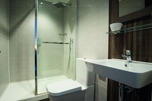 Artigos de higiene pessoal grátis, um secador de cabelo