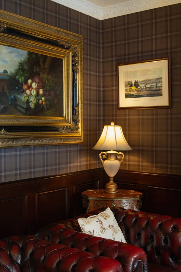 Dooly's Hotel - County Offaly