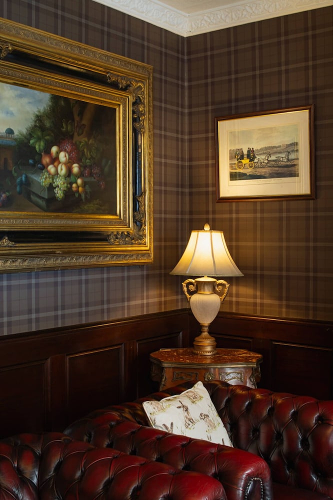 Dooly's Hotel - County Offaly