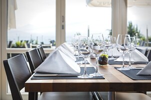 Pequenos-almoços servidos, cozinha regional, com vista para o jardim 