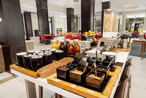 Pequeno-almoço diário mediante uma taxa