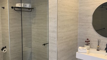 Quarto Duplo ou Twin | Duche na casa de banho