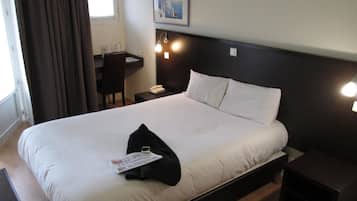 1 quarto, camas Select Comfort, individualmente mobiliados, escrivaninha