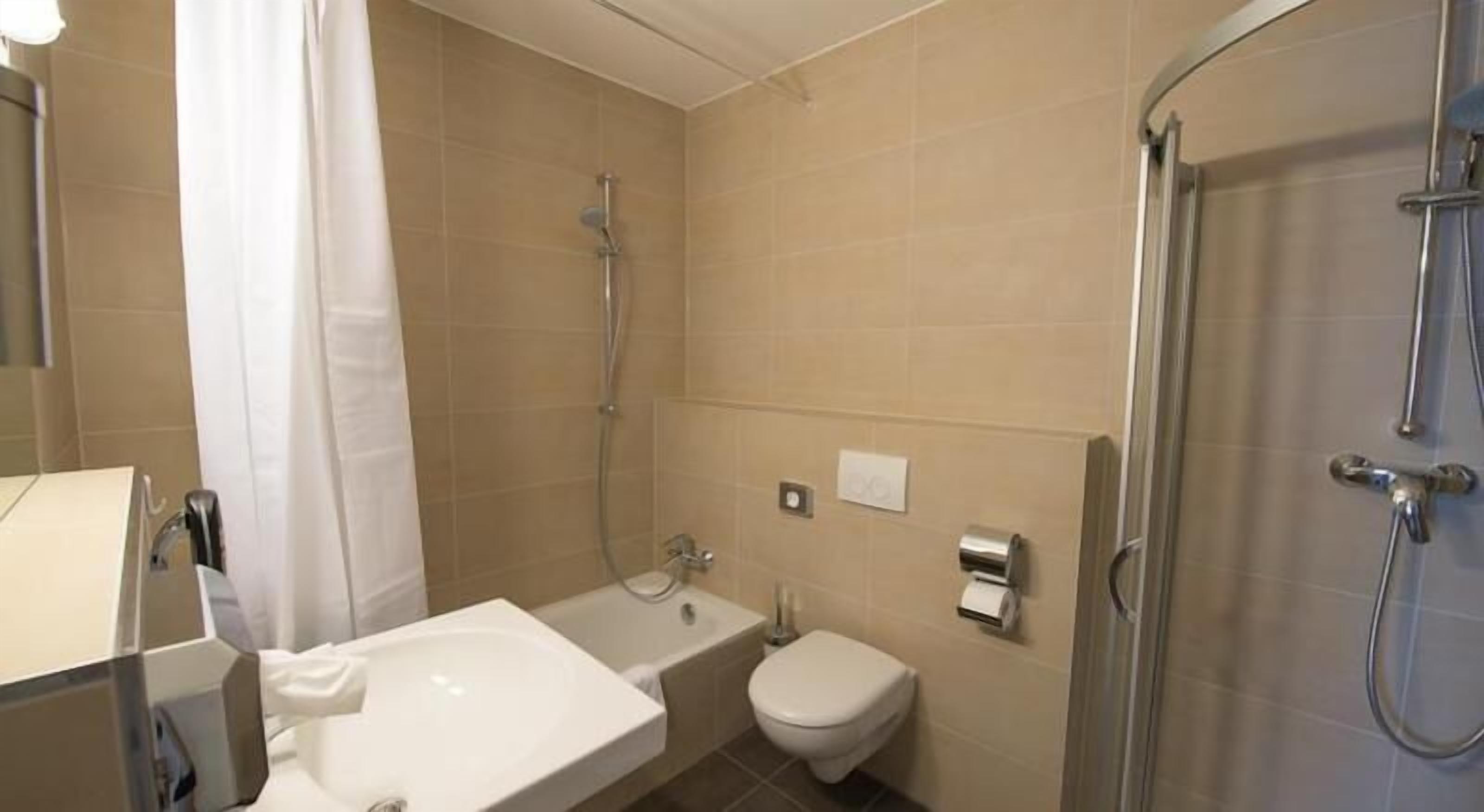 Casa de banho | Um secador de cabelo, toalhas fornecidas 