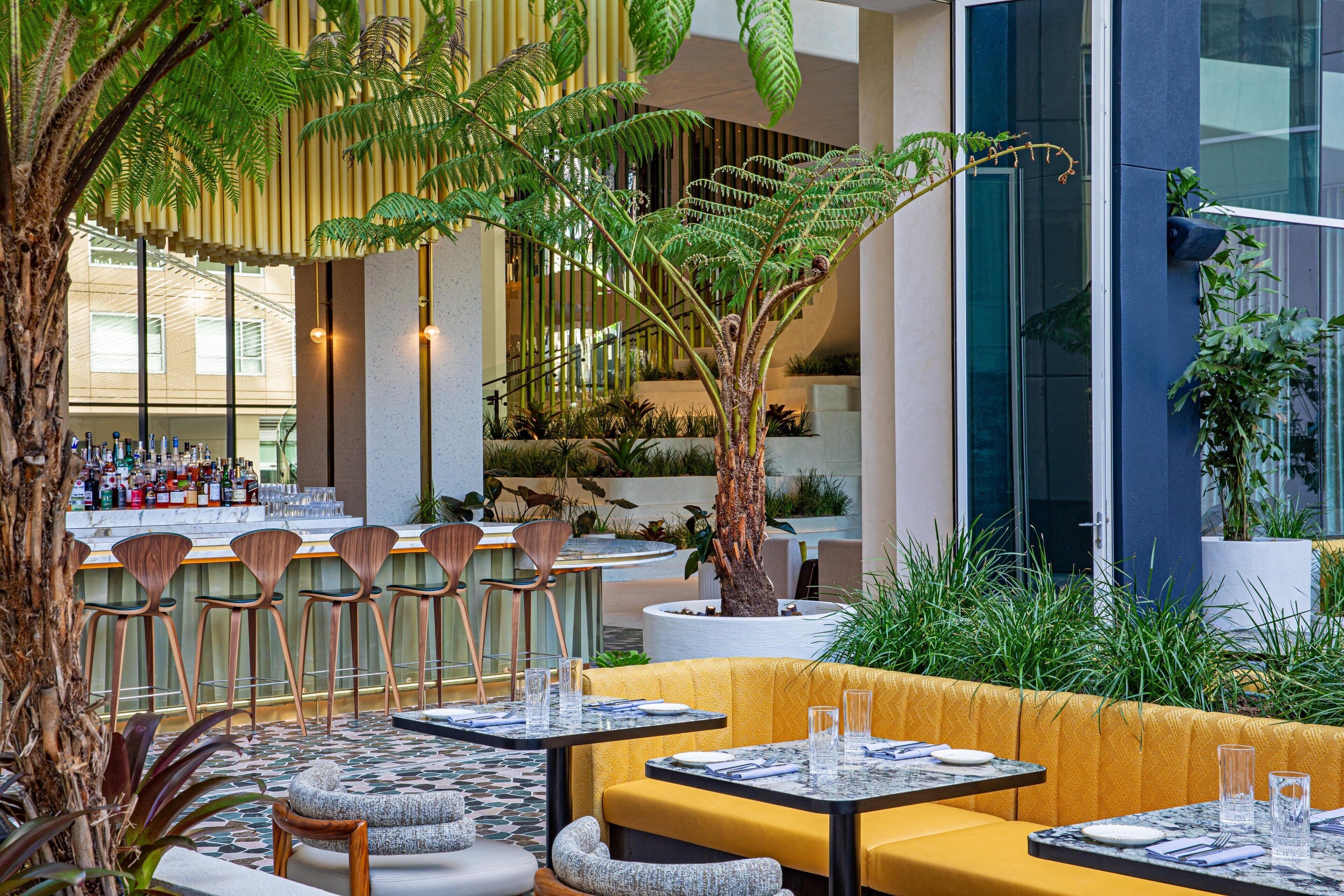 Café da manhã completo todos os dias (USD 30 por pessoa) 