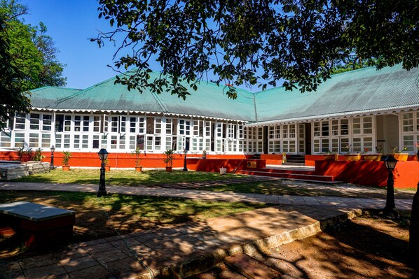 Citrus Chambers Mahabaleshwar in Mahabaleshwar: Find Hotel Reviews ...