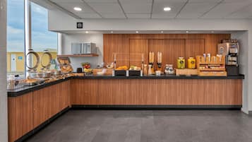 Café da manhã continental grátis todos os dias
