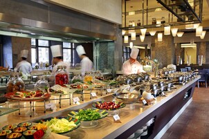 Pequeno-almoço tipo buffet diário (43000 KRW por pessoa) 