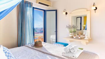 Suíte luxo, vista para o mar | Frigobar, cofres nos quartos, escrivaninha, quartos à prova de som