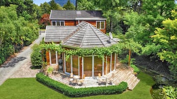 Casa de Campo de Luxo | Vista para o jardim
