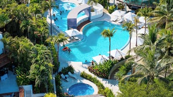 4 piscinas exteriores, espreguiçadeiras