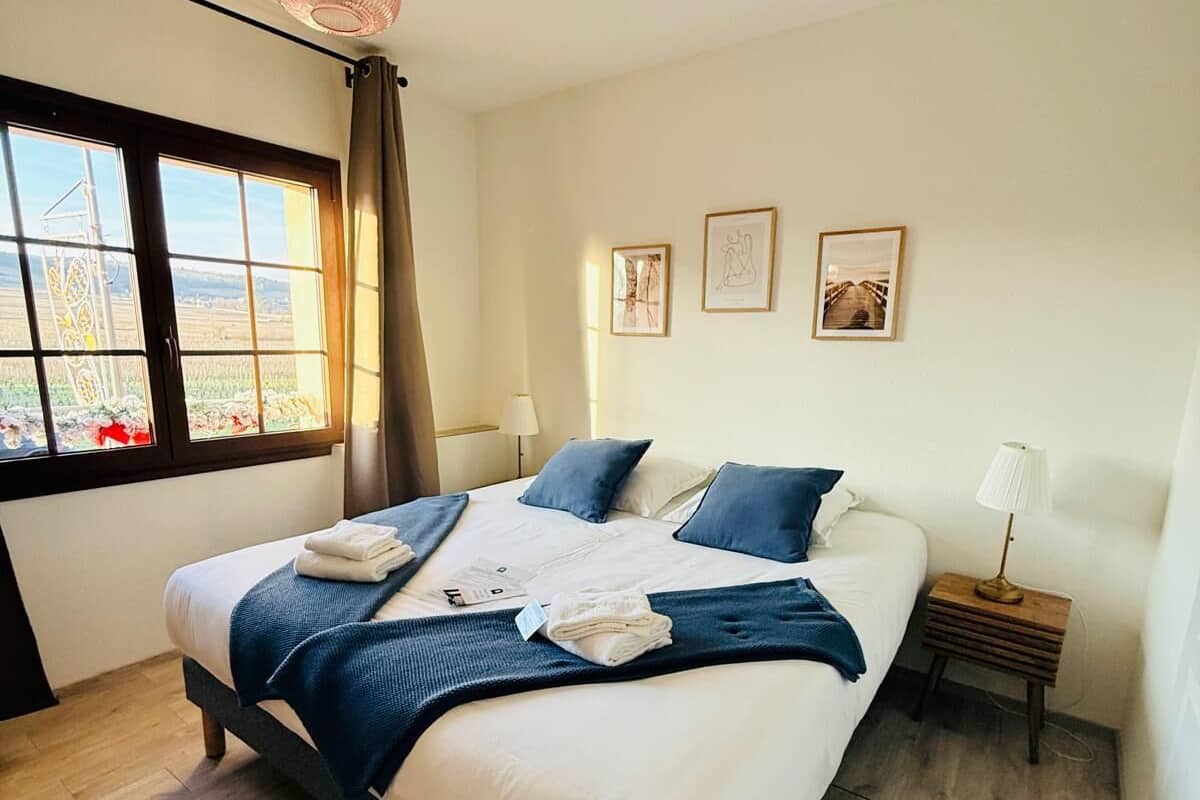 Quarto casal standard | Escrivaninha, Wi-Fi de cortesia, roupa de cama