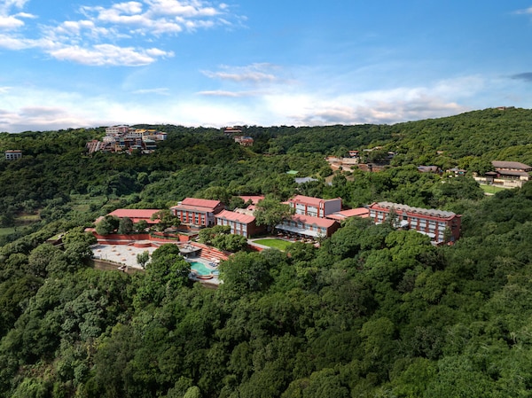 Fountain, Mahabaleshwar - Ihcl Seleqtions - Mahabaleshwar