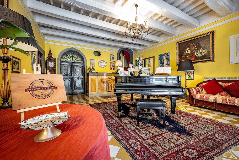 Antica Dimora Patrizia - Montecarlo, Italy