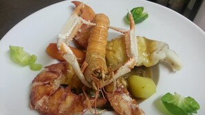 Pequenos-almoços, almoços e jantares servidos 