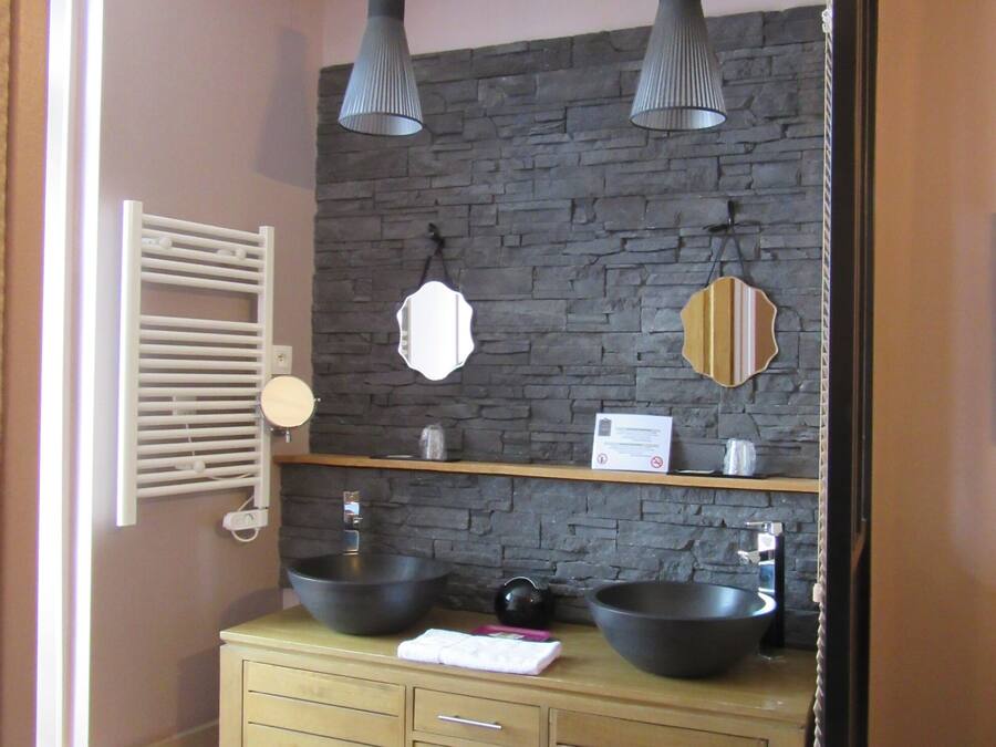 Quarto Duplo Comfort | Casa de banho | Artigos de higiene pessoal grátis, um secador de cabelo