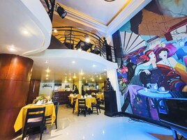 Café da manhã, almoço e jantar