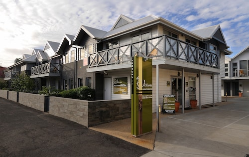 Visit Koroit: 2025 Travel Guide for Koroit, Victoria | Expedia