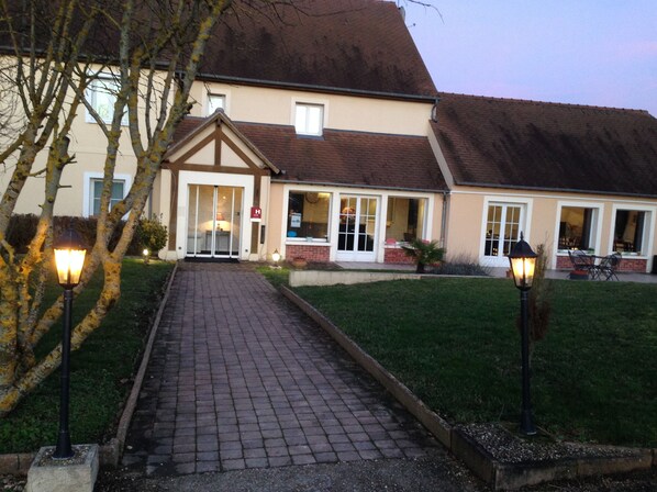 Fachada da propriedade