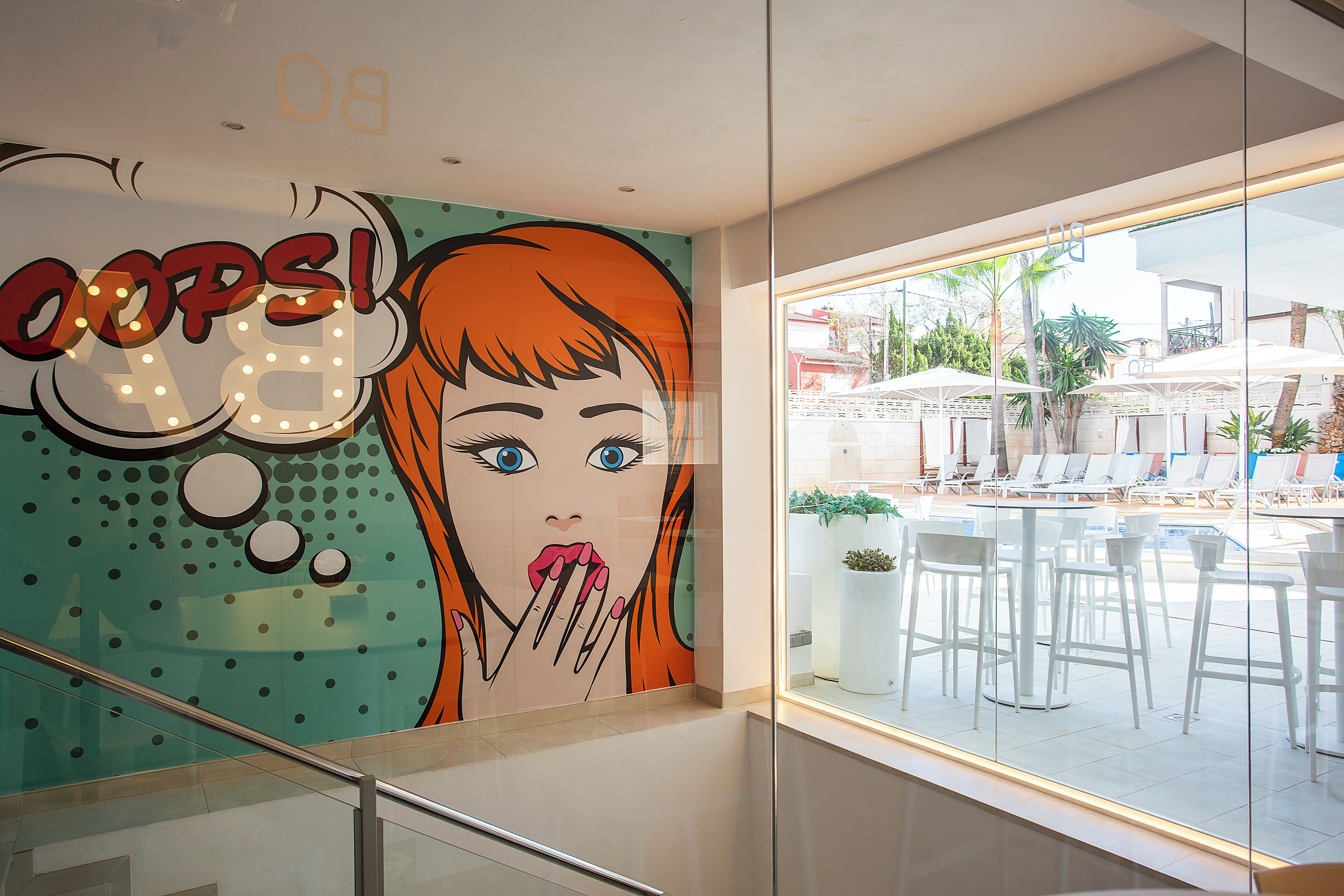 Bar junto à piscina