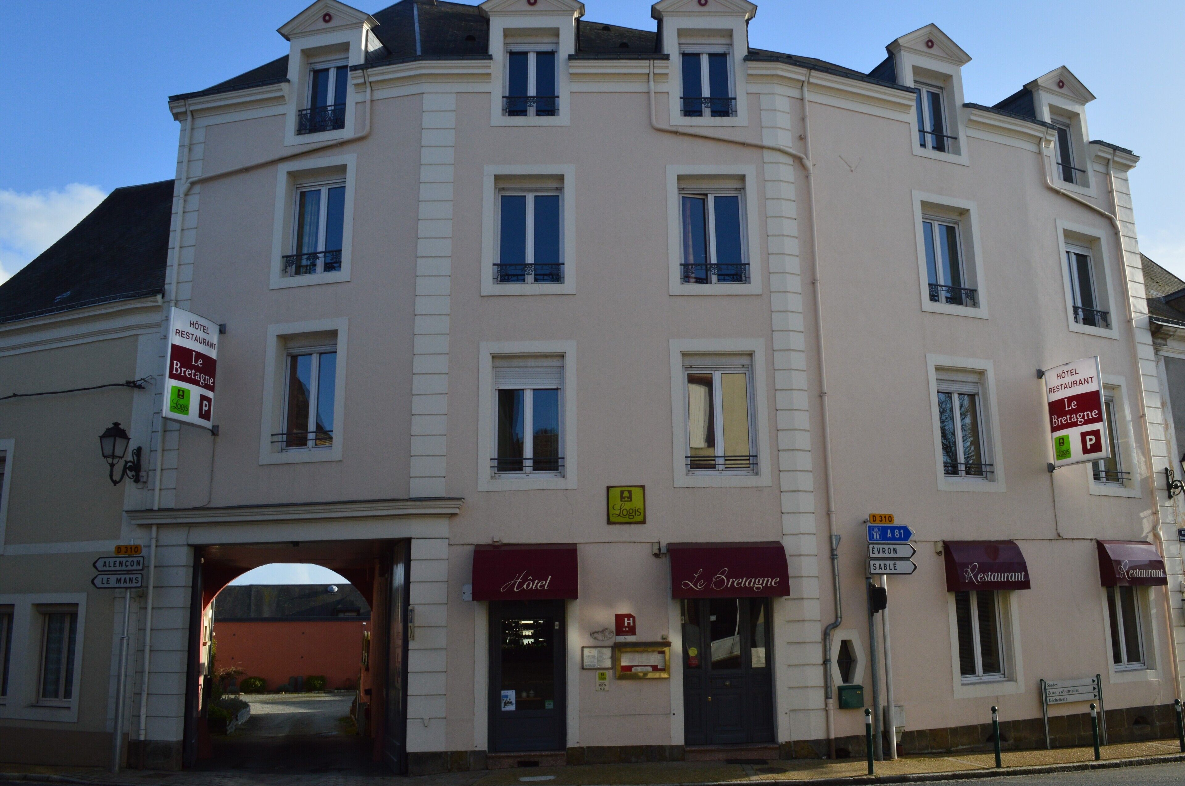 Fachada da propriedade