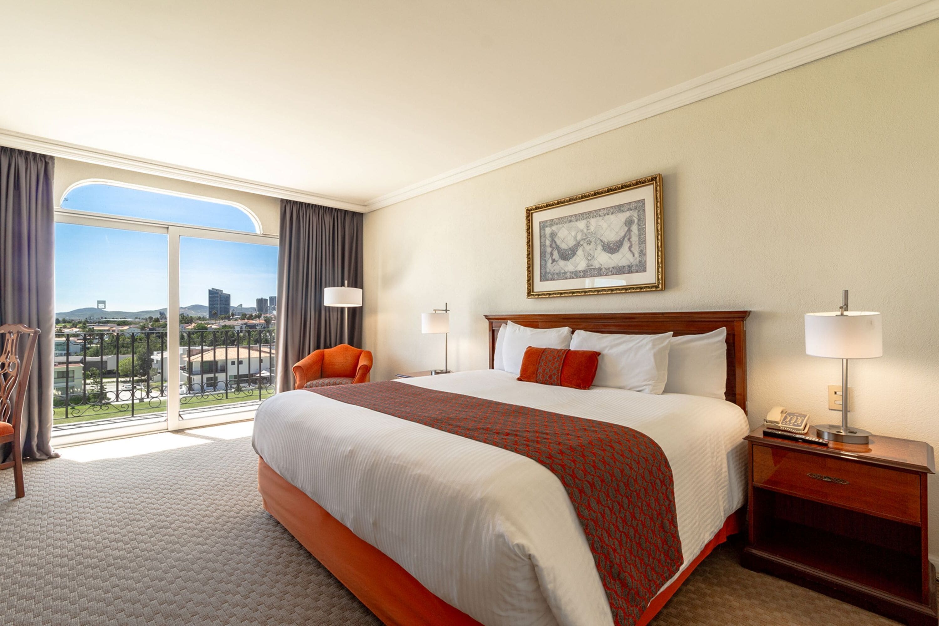 Camino Real Club King EK | 1 quarto, roupa de alta qualidade, cofre com capacidade para portátil 