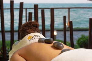 Sauna seca, banheira de hidromassagem, sauna a vapor, reflexologia