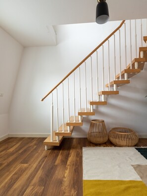 One-bedroom Duplex Suite XL with balcony | Sala de estar | Smart TV