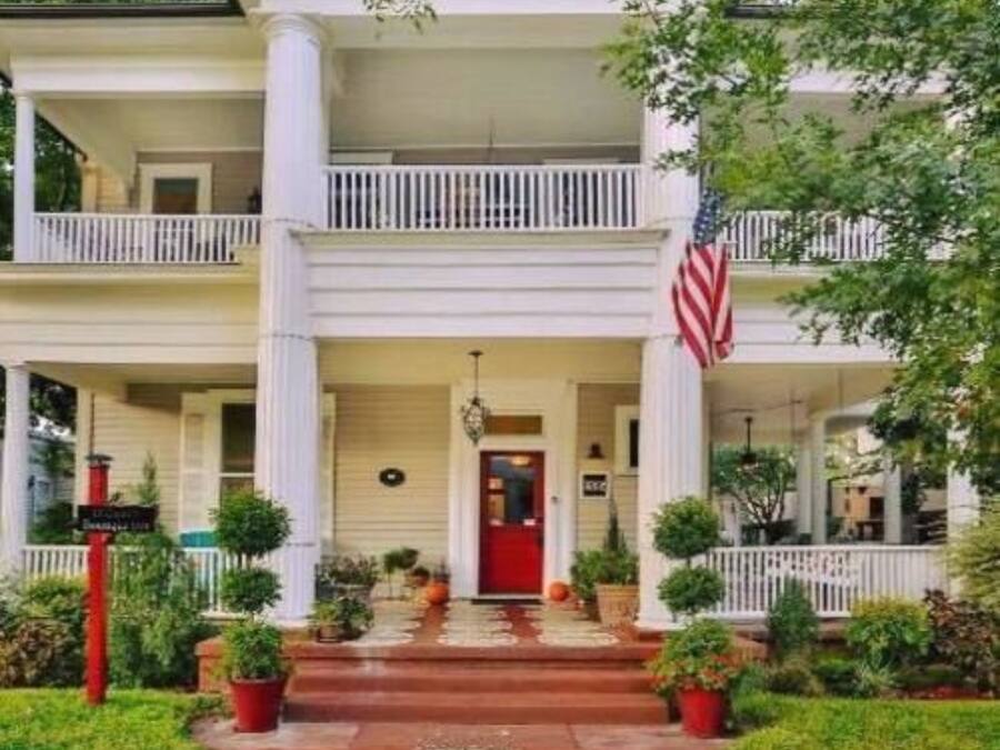 Fachada da propriedade