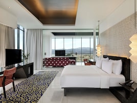 Penthouse, 1 quarto, vista para o oceano | Roupa de alta qualidade, minibar, cofre no quarto, secretária 