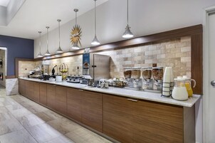 Pequeno-almoço continental diário incluído 