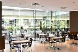 Pequenos-almoços e jantares servidos 