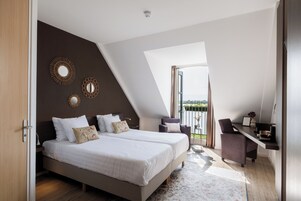 Quarto Duplo Standard, vista para o lago, junto ao lago | Cortinas/cortinados opacos, quartos insonorizados