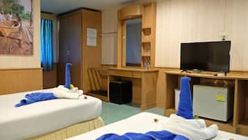 Budget Villa | Minibar, cofre no quarto, cortinas/cortinados opacos, Wi-fi grátis