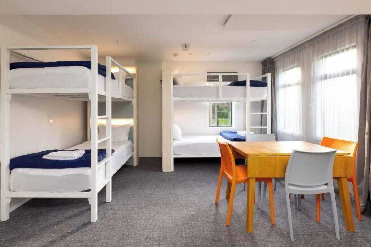Wi-fi grátis, roupa de cama fornecida 