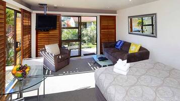 Estúdio Standard, vista para o pátio | 1 quarto, com decoração personalizada, com mobília individualizada