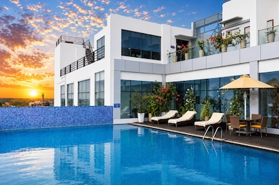 Golden Tulip Lucknow