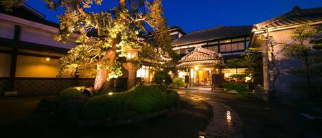 Fachada da propriedade