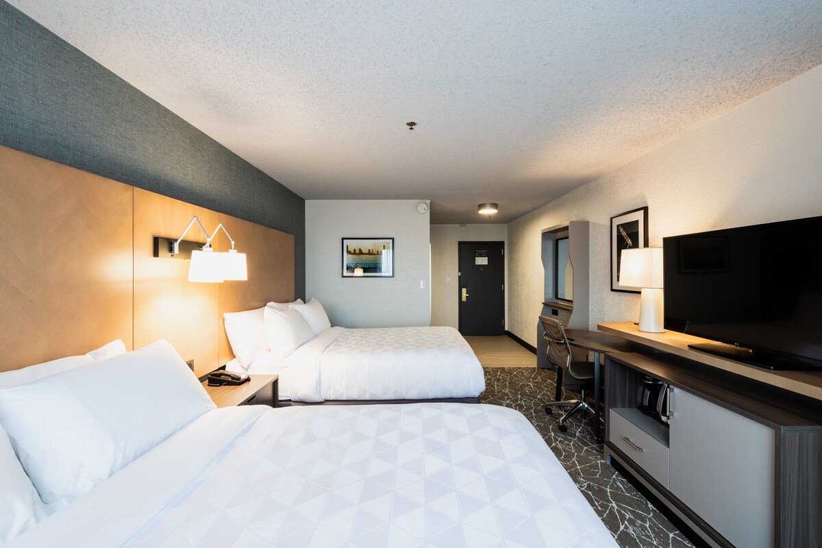 Holiday Inn Newark International Airport, an IHG Hotel Reviews, Deals ...