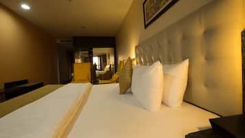 Suíte, 1 cama King, para não fumantes, cozinha (Penthouse) | 1 quarto, roupas de cama premium, frigobar, cofres nos quartos