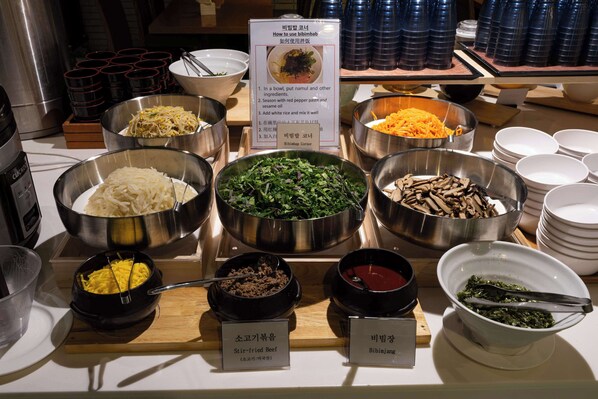 Pequeno-almoço tipo buffet diário (20000 KRW por pessoa)