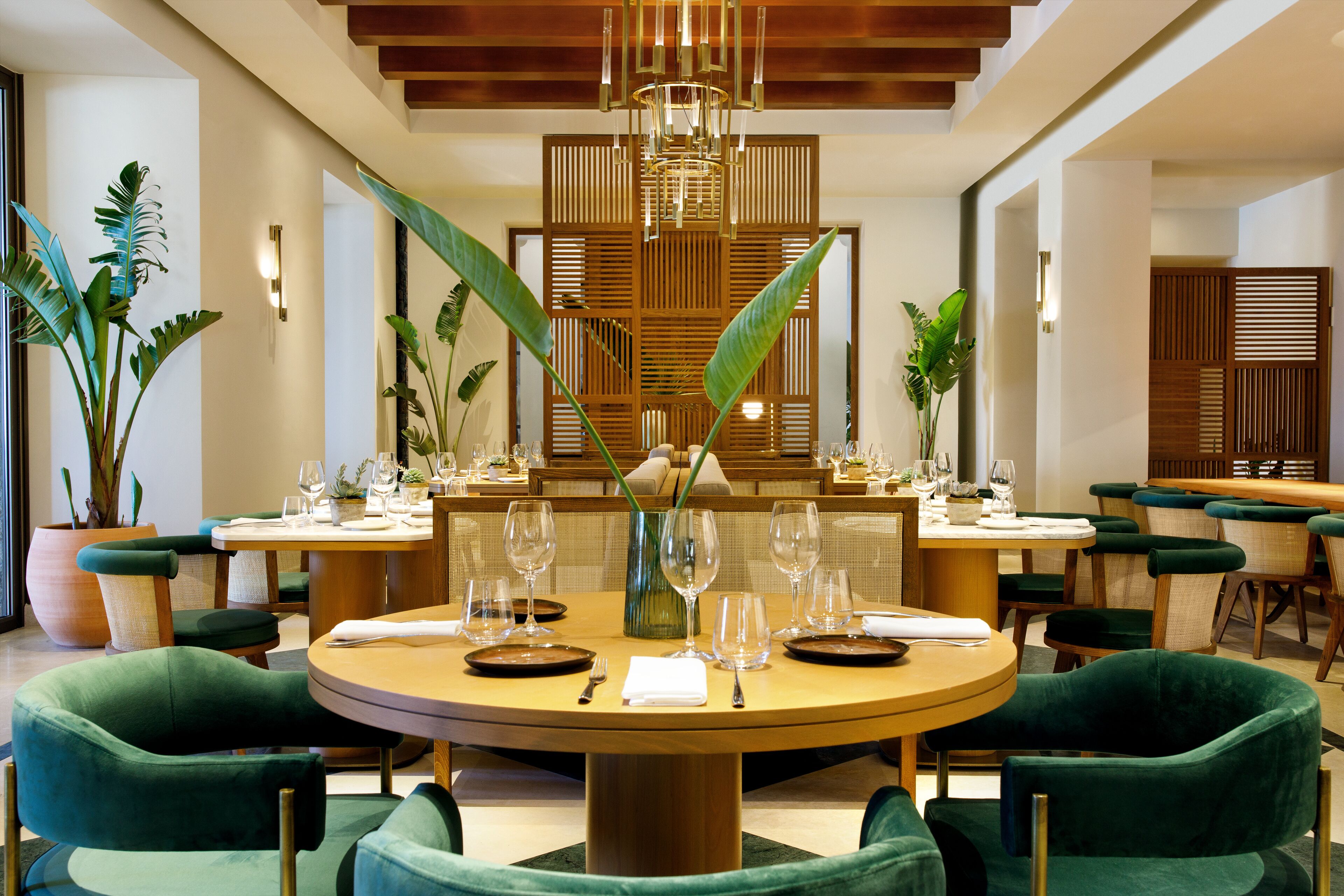 3 restaurantes: opção de café da manhã, almoço e jantar