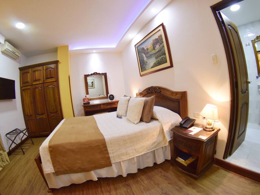 1 quarto, roupa de alta qualidade, edredões de penas