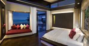 Poolside Villa | Roupas de cama premium, frigobar, cofres nos quartos, escrivaninha