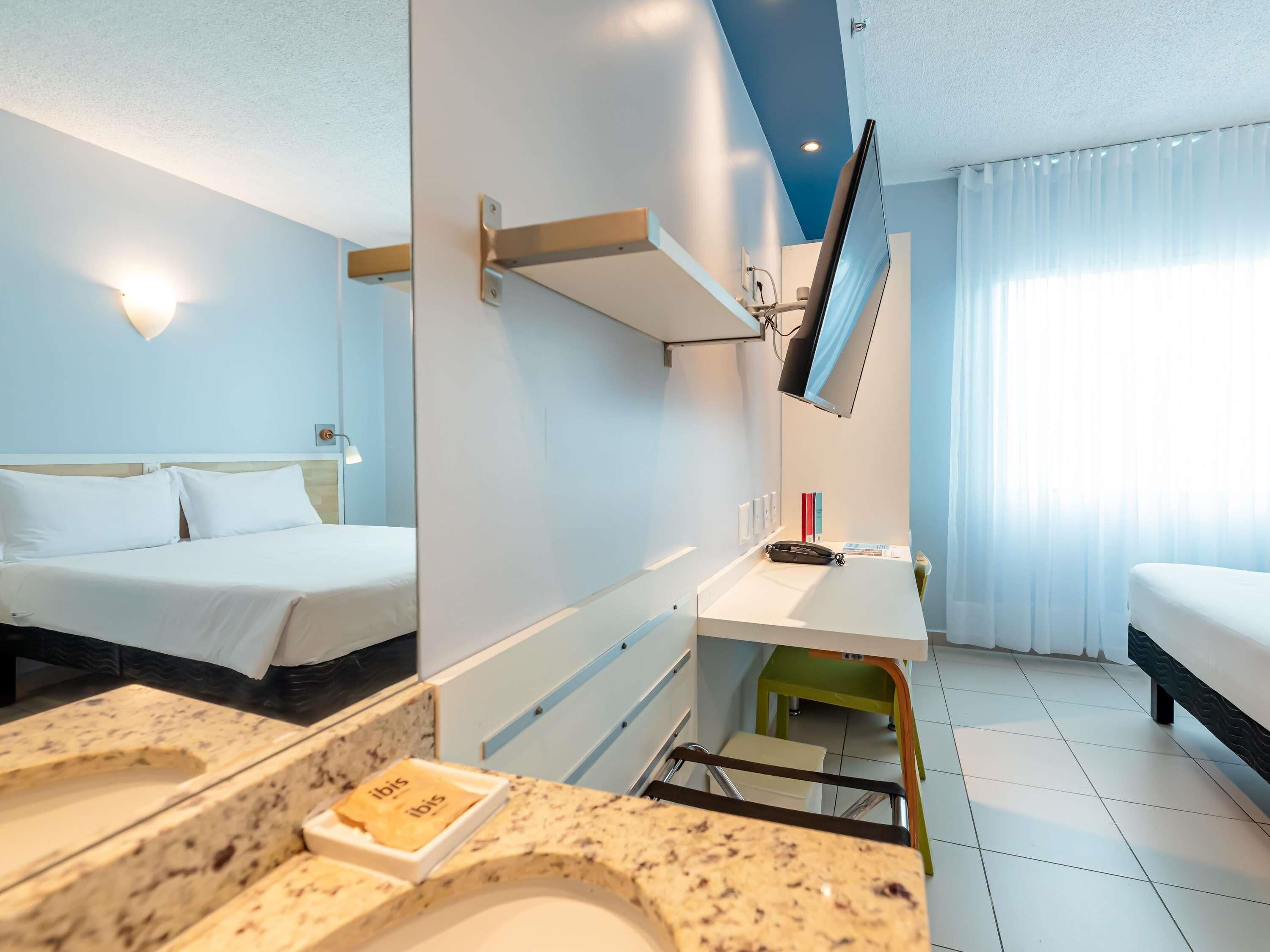 Apartamento Standard, 1 cama de casal | Secretária, secretária adequada para computadores portáteis 