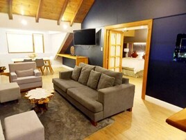 Cobertura família, várias camas, vista para o canal | Roupas de cama premium, camas Tempur-Pedic, frigobar, cofres nos quartos