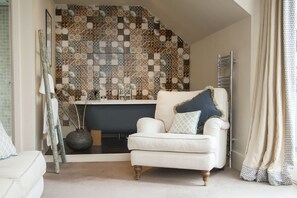 Suite Júnior | Banheira de imersão total