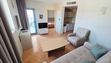 Apartamento Panorâmico | Secretária, ferro/tábua de engomar, Wi-fi grátis